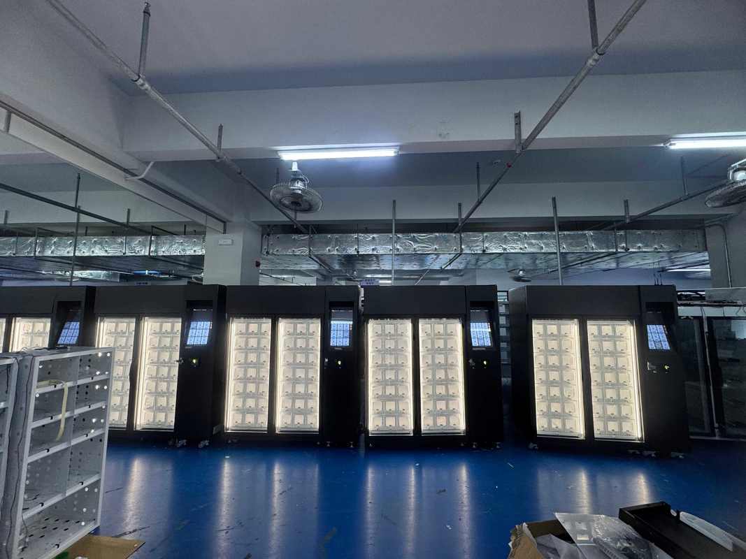 22-Inch Touchscreen Locker Vending Machine for Multi-Payment