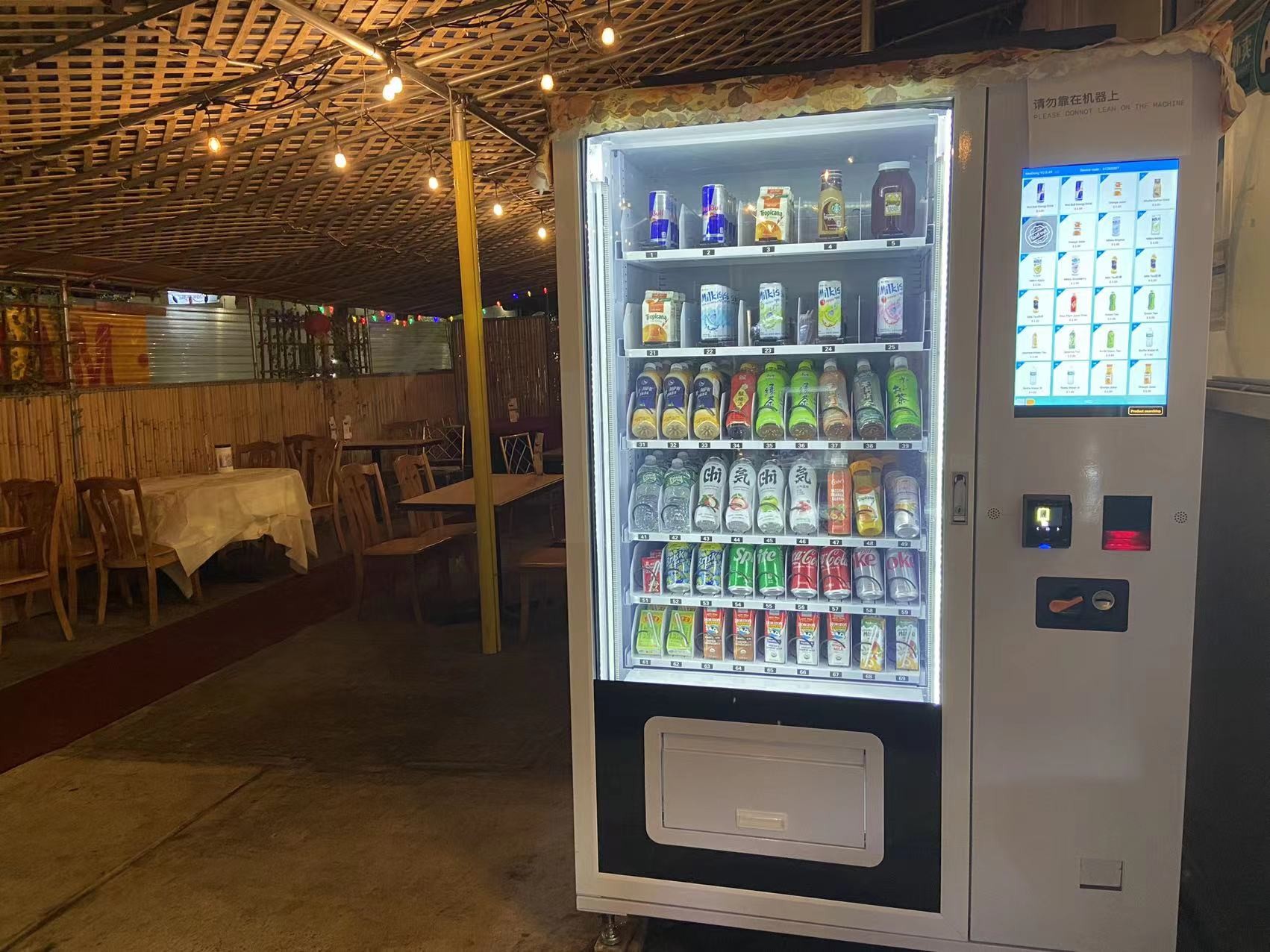 Customized Direct Push And Spiral Vending Machine With Smart System