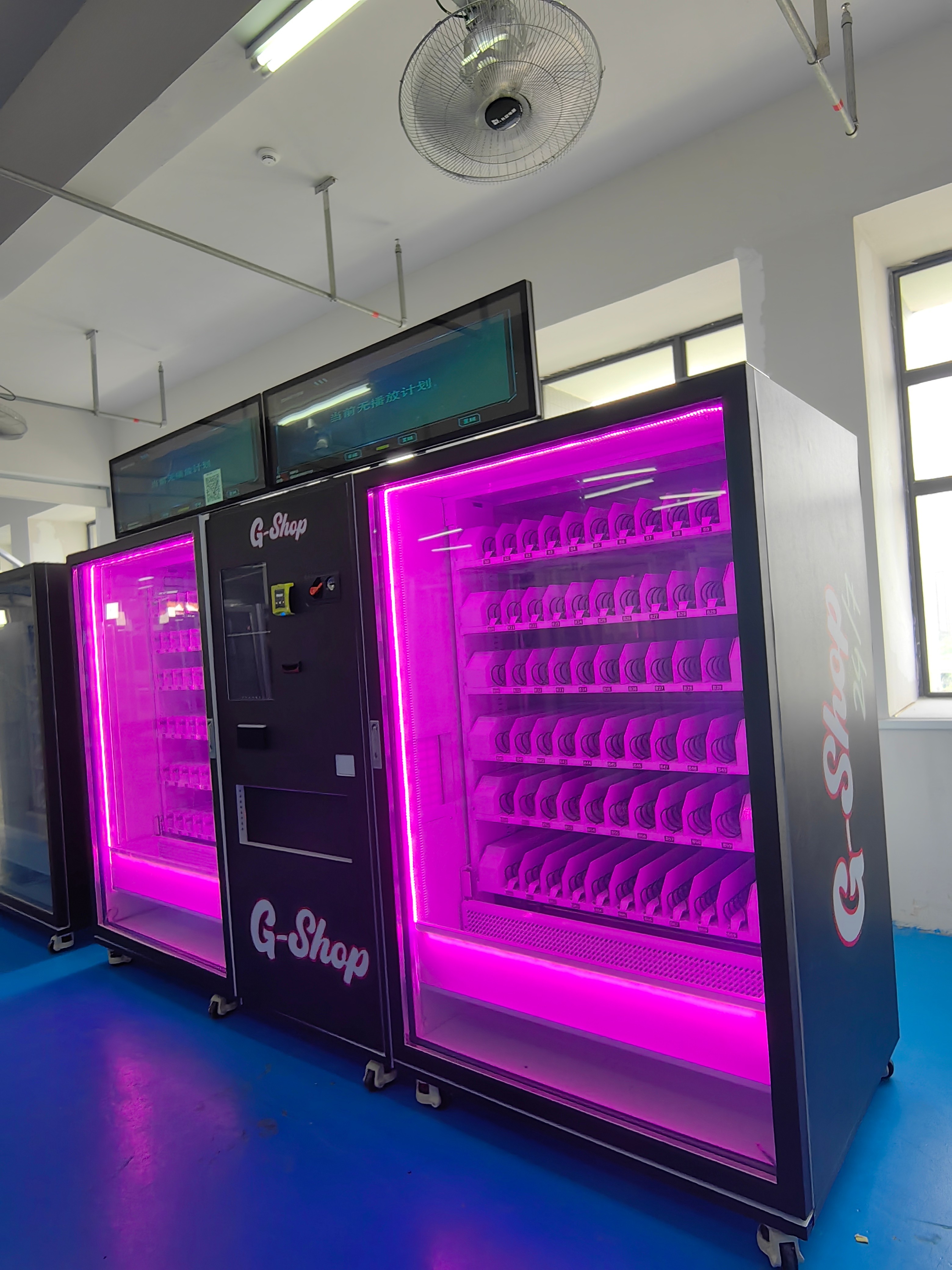 Door-to-Port Shipping Snack Food Vending Machine With Top Screen OEM ...