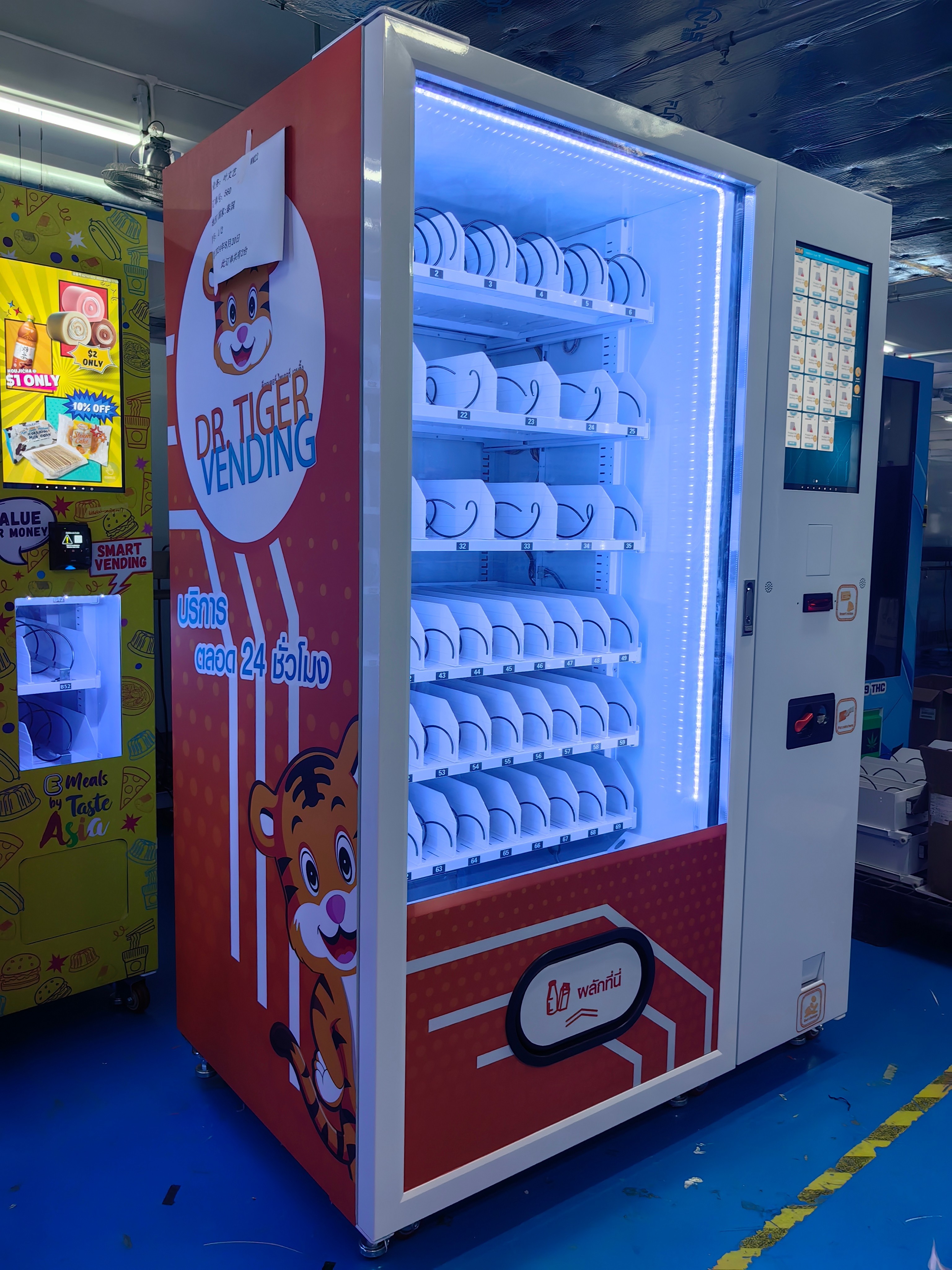 Convenient Snack Food Vending Machine For Unmanned Retail Stores With ...