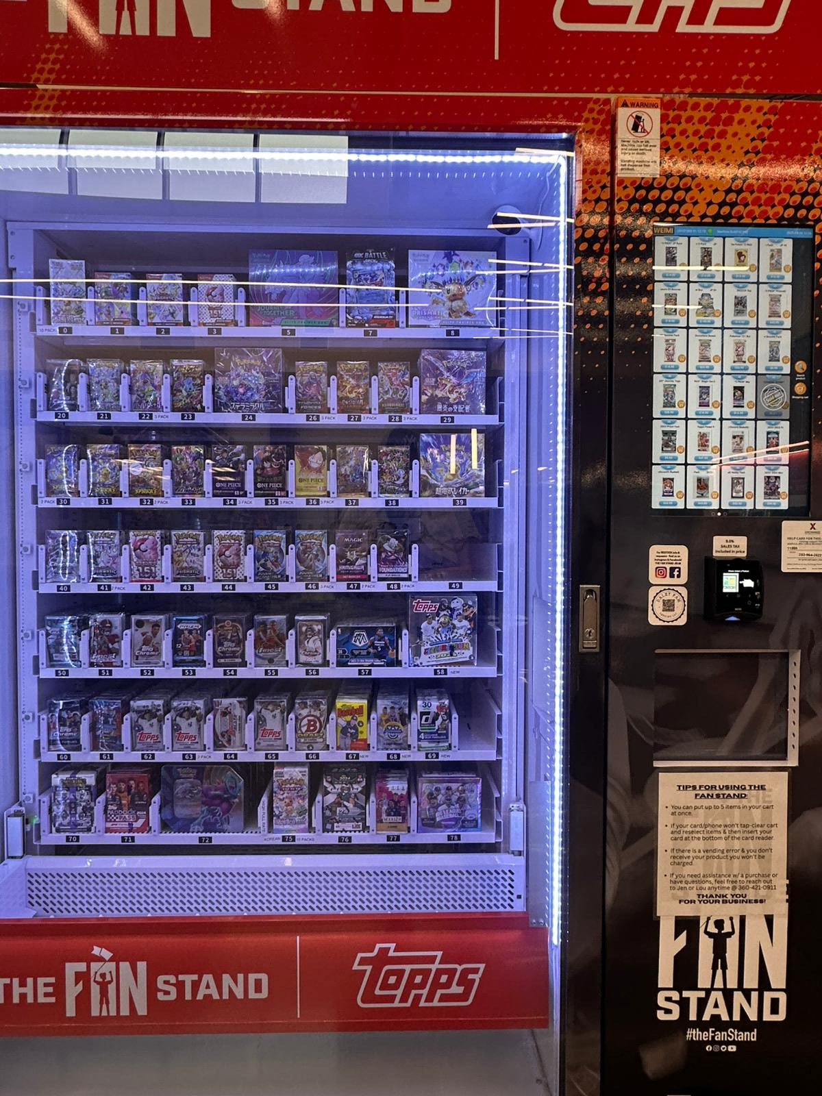 High Capacity Self Service Vending Machines 21.5 Inch Touch Screen And ...