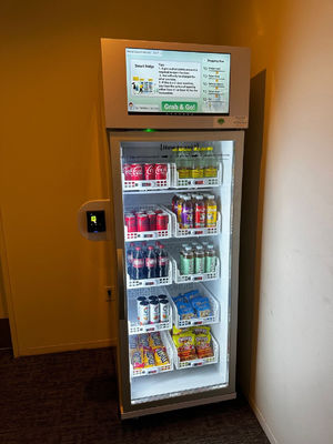 240V Smart Fridge for snack cold drink Vending Machine with nayax card ...