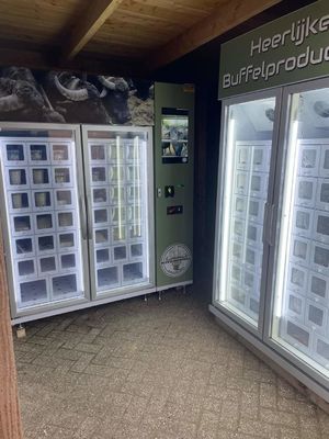 Refrigerated Vending Machines For Dairy Products -22~20℃ Automated ...